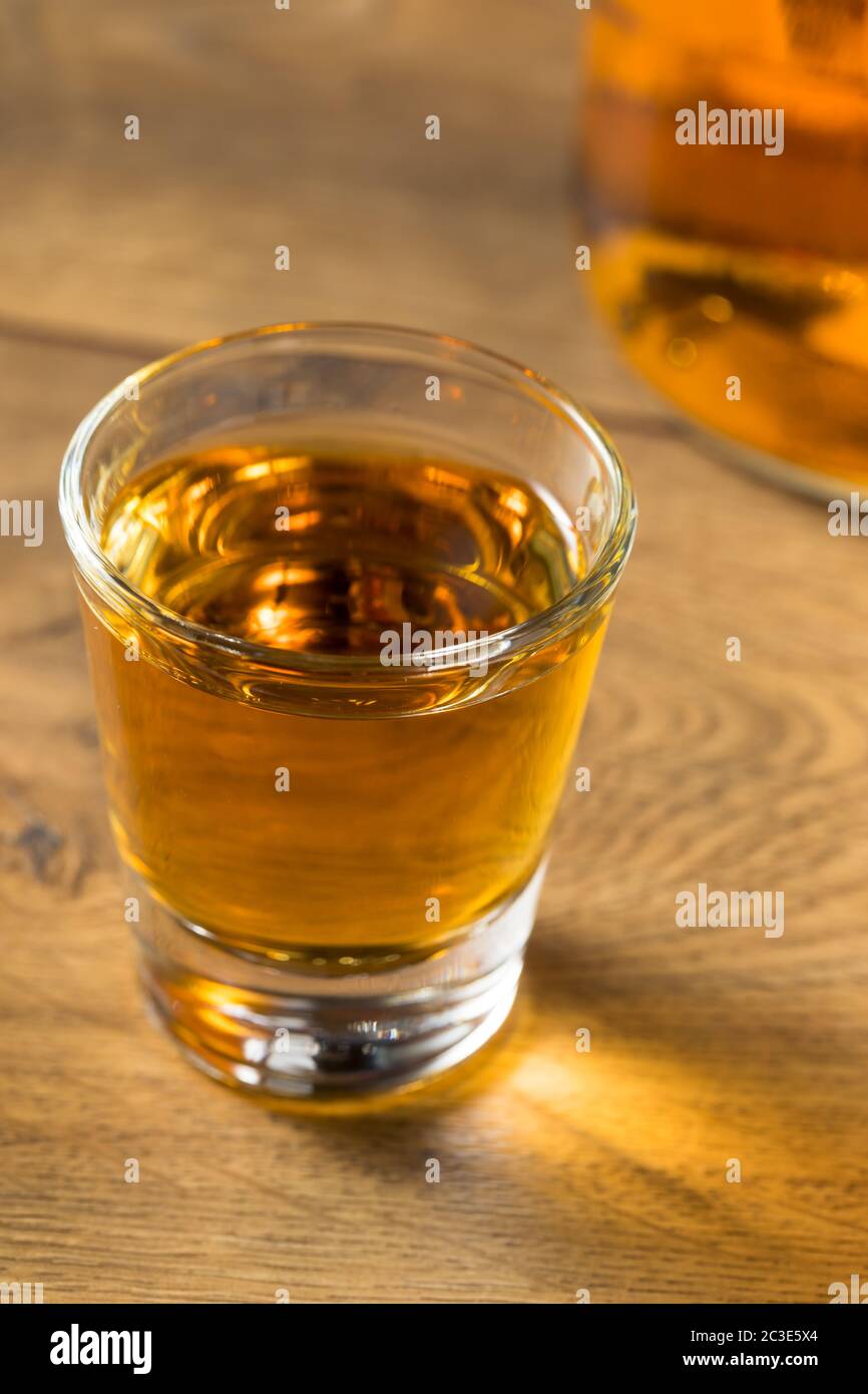 Glass shots hi-res stock photography and images - Alamy