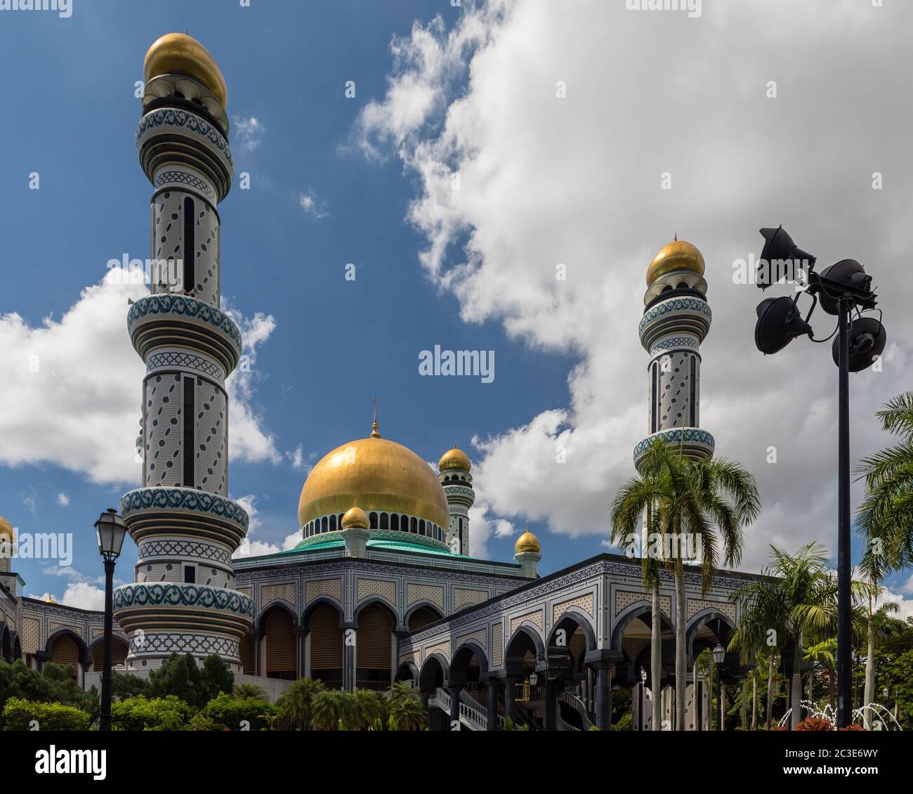 Jame' Asr Hassanil Bolkiah Mosque in Brunei Darussalam Stock Photo - Alamy