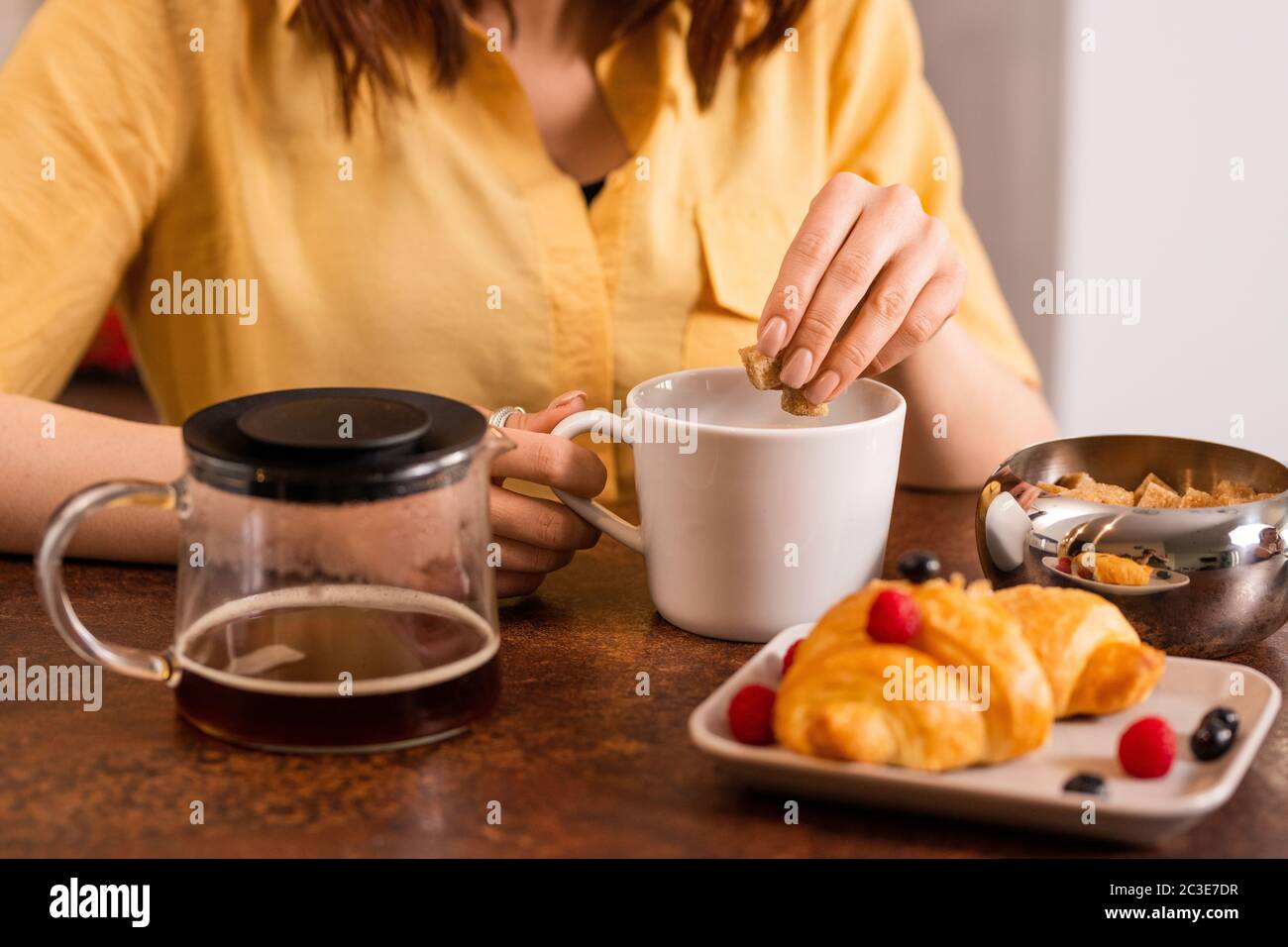 Putting sugar in tea hi-res stock photography and images - Alamy