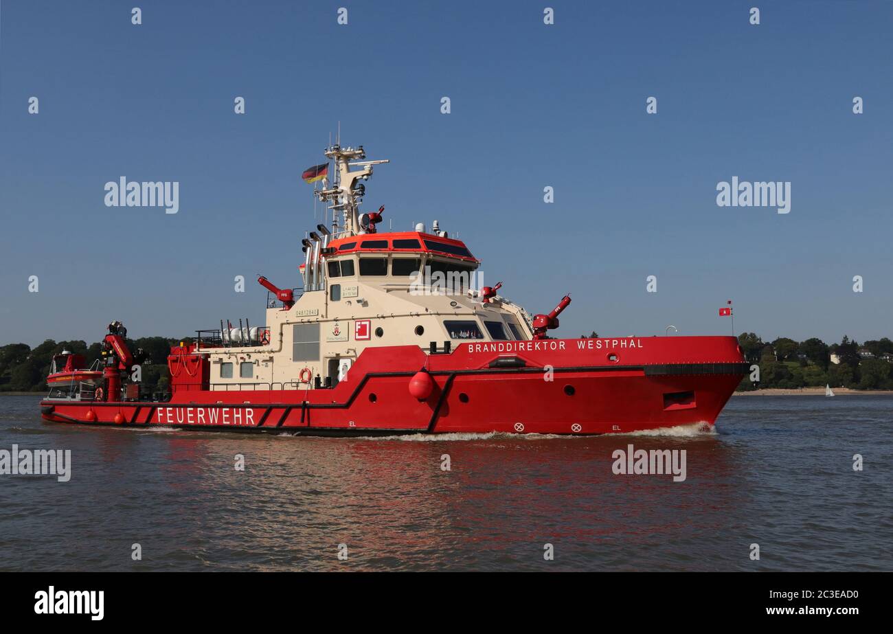 Fireboat hi-res stock photography and images - Alamy