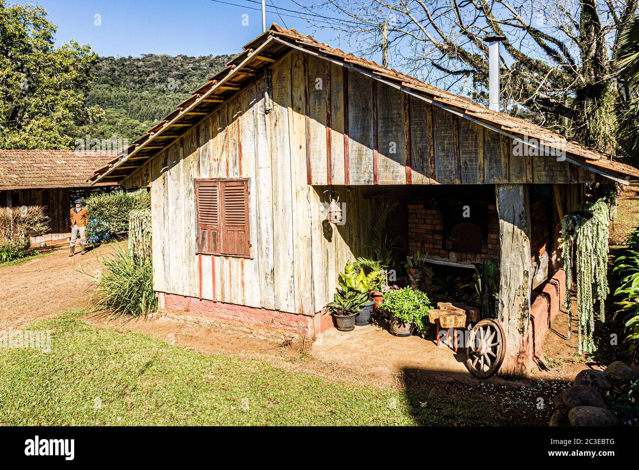 Rural houses in the countryside and daylight hi-res stock photography ...