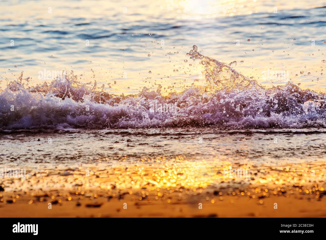 Closeup wave hi-res stock photography and images - Alamy