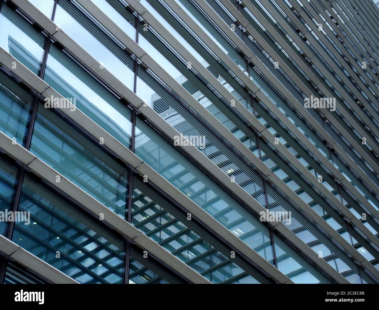 Geometric shapes architecture hi-res stock photography and images - Alamy