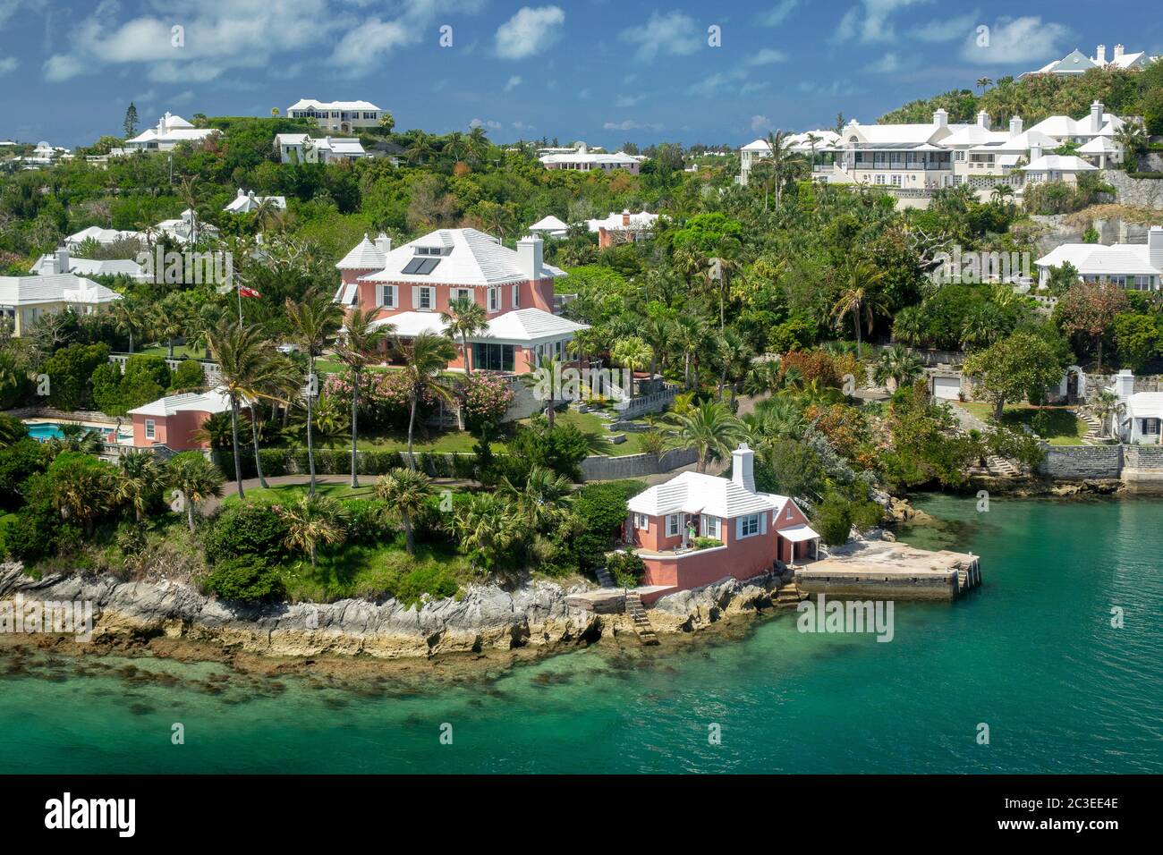 Waterfront homes on point hi-res stock photography and images - Alamy