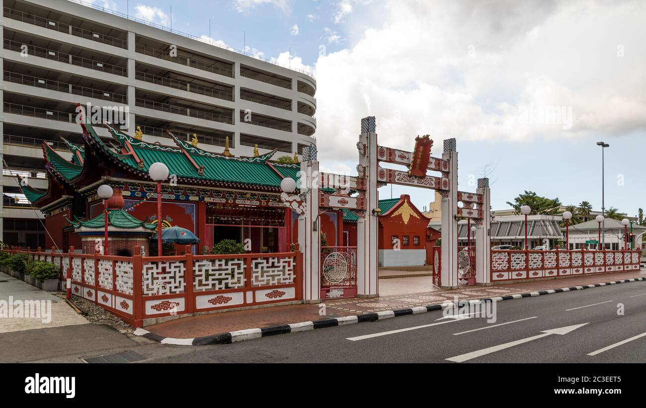 Bandar Seri Begawan, Brunei: Tiang Yun Dian (Temple of Flying Clouds ...