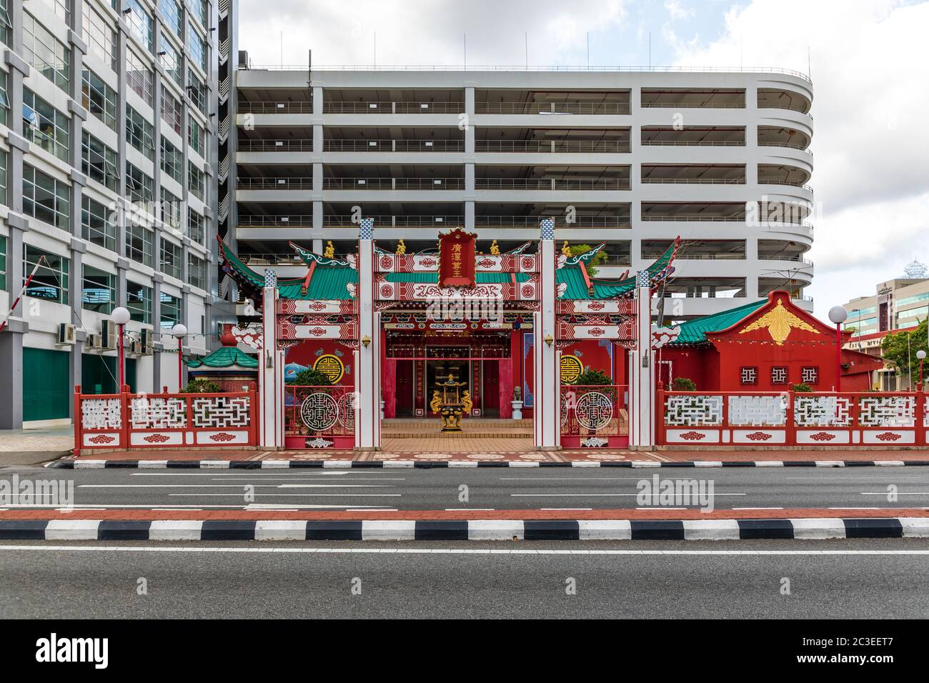 Bandar Seri Begawan, Brunei: Tiang Yun Dian (Temple of Flying Clouds ...