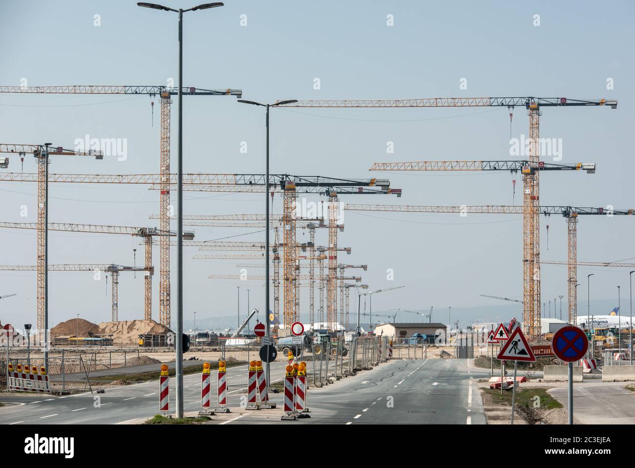 Major construction site of Terminal 3 at Frankfurt Airport Stock Photo ...