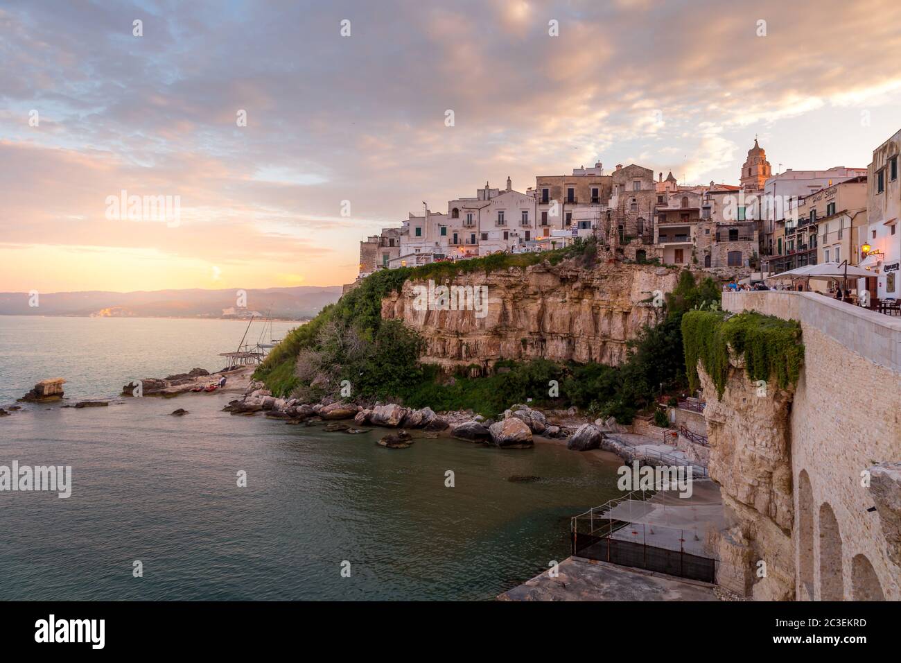 city on rock above sea Stock Photo - Alamy