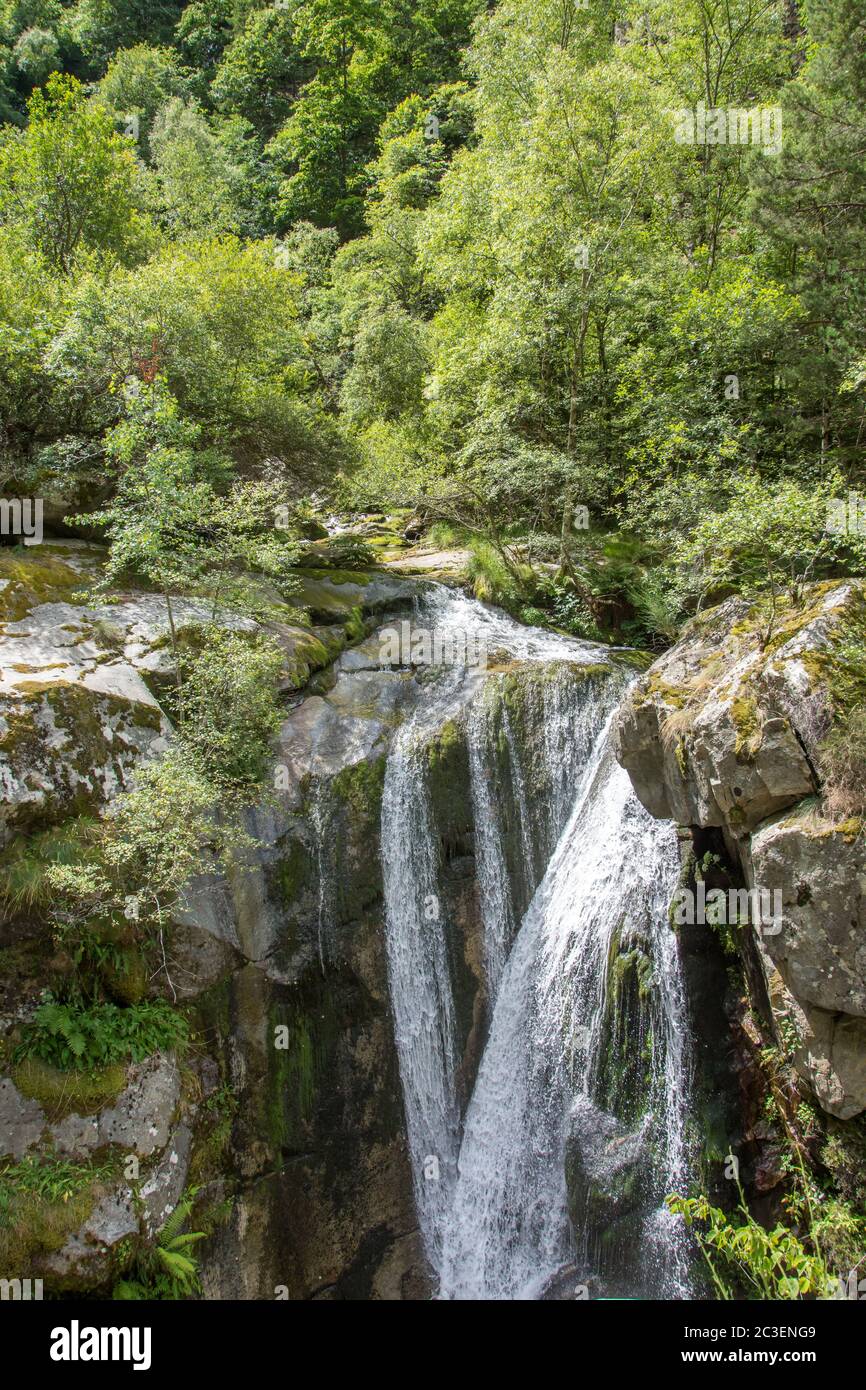 discovery of the eastern Pyrenes in summer, still wild region of France ...