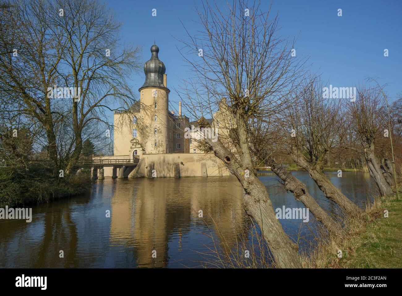 German castle hi-res stock photography and images - Alamy