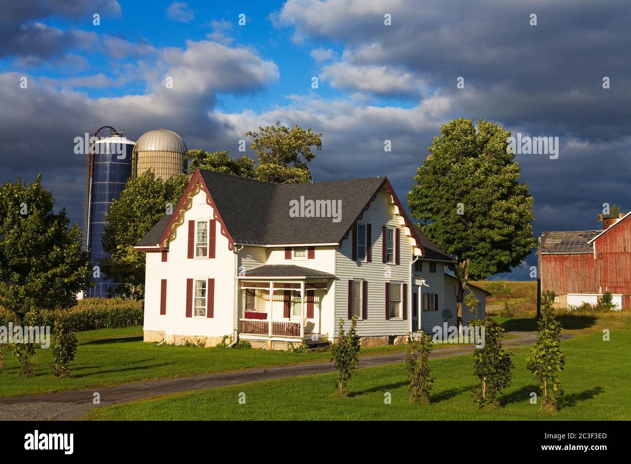 Lyons lake hi-res stock photography and images - Alamy