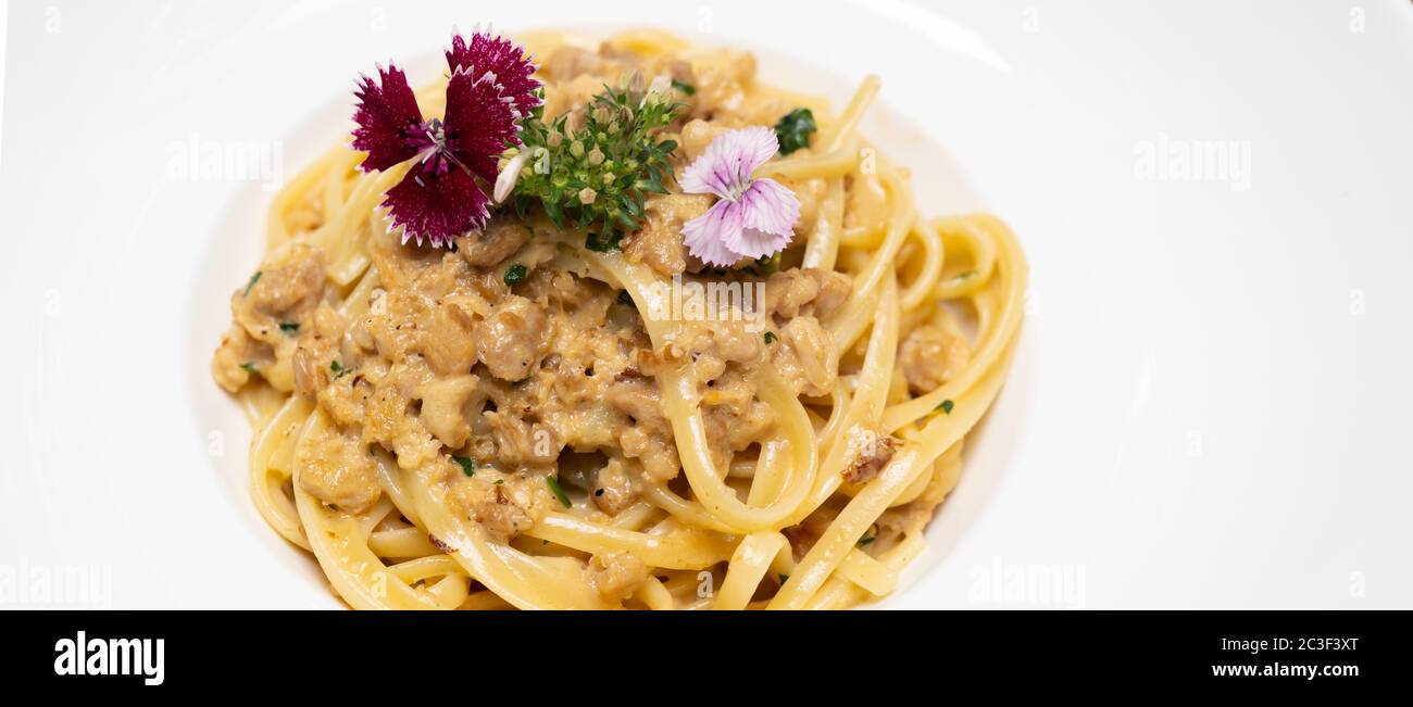 Spaghetti Cabonara pasta Stock Photo - Alamy