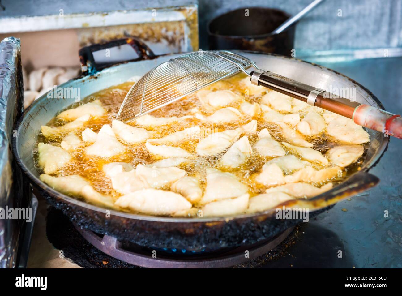 Hot wok hi-res stock photography and images - Alamy