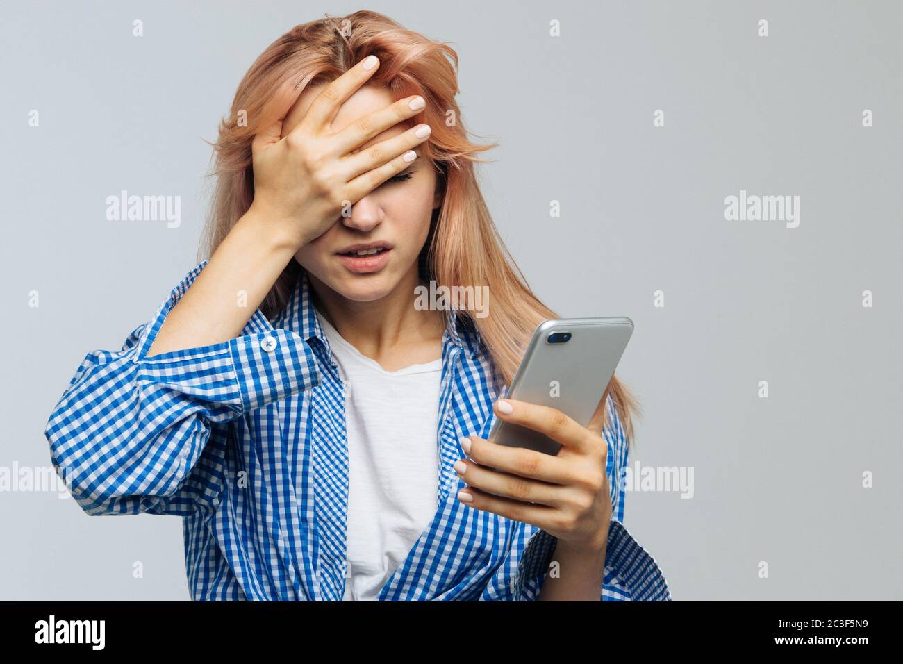 Sad reaction hi-res stock photography and images - Alamy
