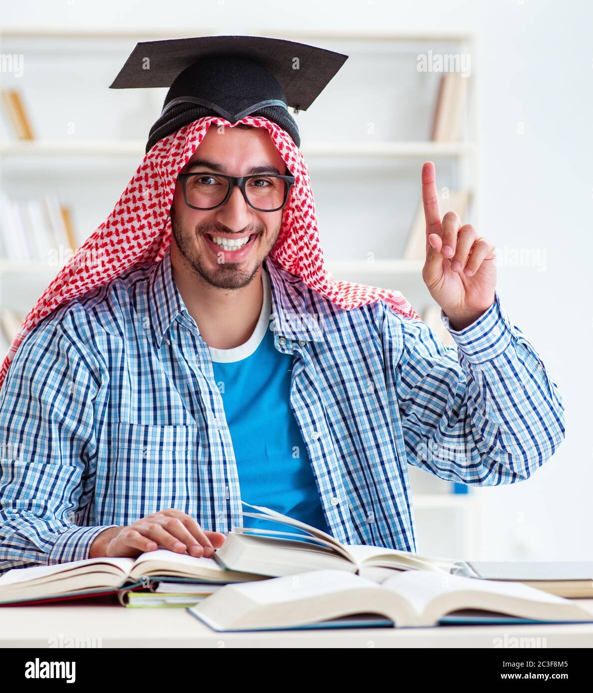 Student graduation arab hi-res stock photography and images - Alamy