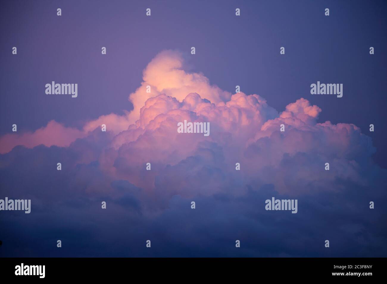Purple cloudscape hi-res stock photography and images - Alamy