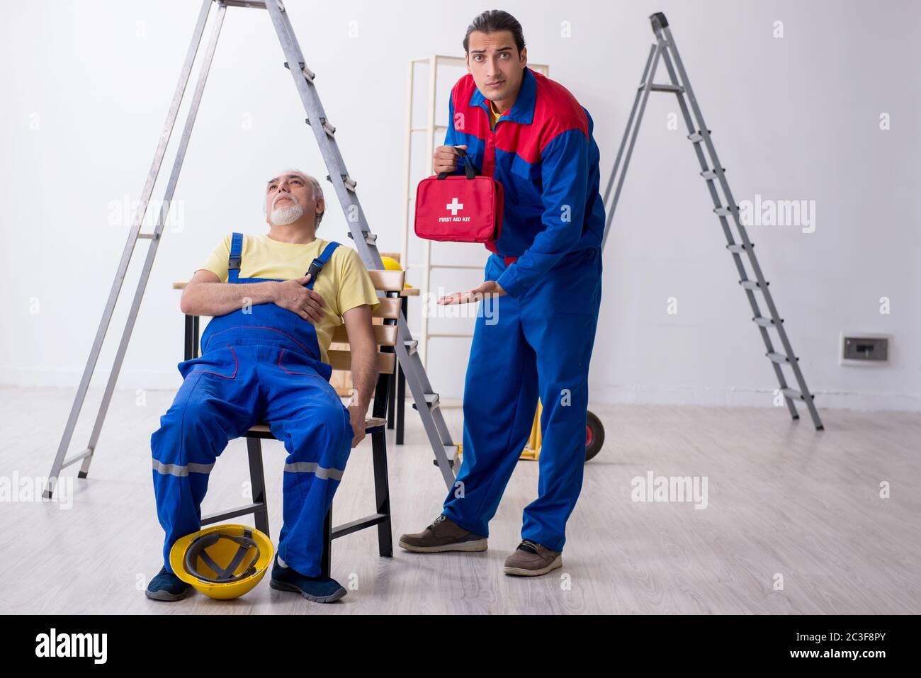 Construction first aid box hi-res stock photography and images - Alamy