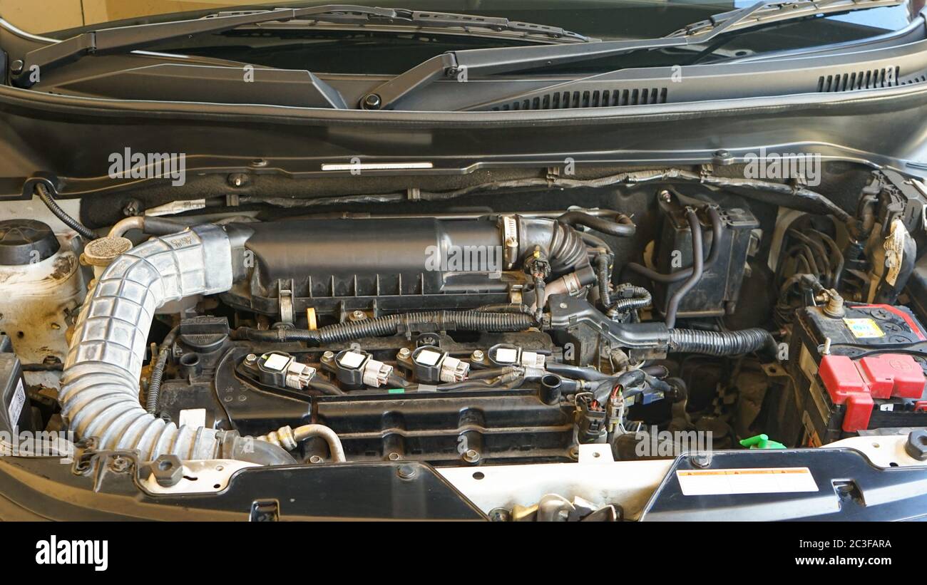 Close up the car engine Stock Photo - Alamy