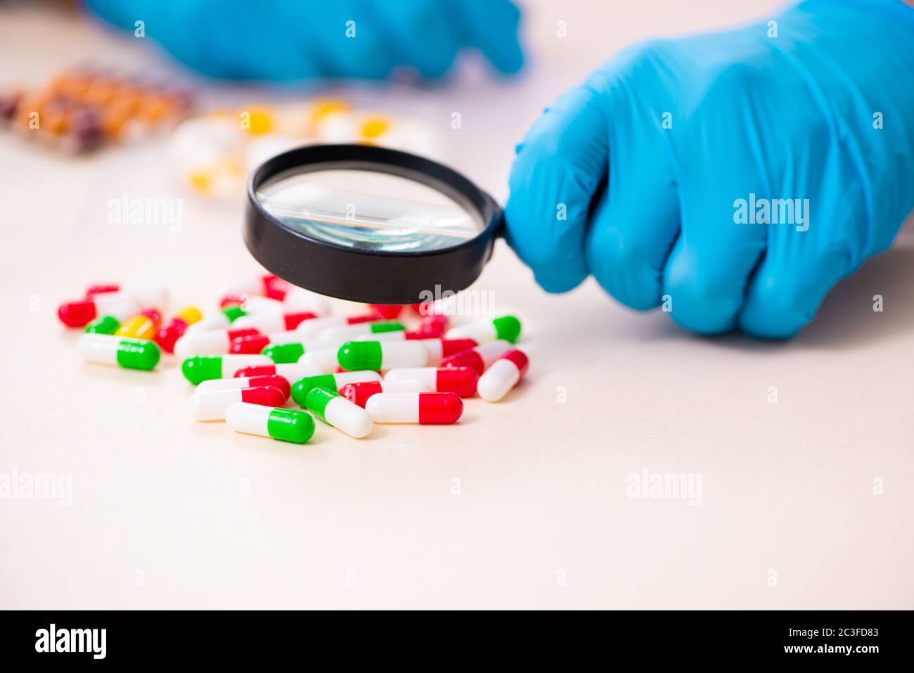 Capsule synthesis hi-res stock photography and images - Alamy