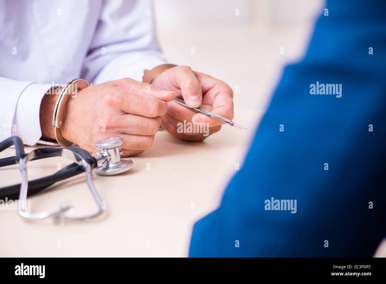 Doctor lawyer court hi-res stock photography and images - Alamy