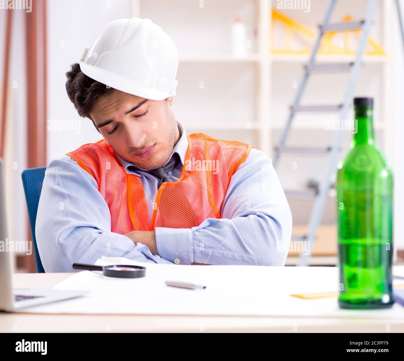 Builder napping hi-res stock photography and images - Alamy