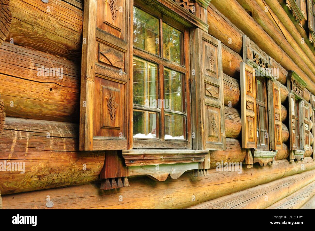 Old historic log home hi-res stock photography and images - Alamy