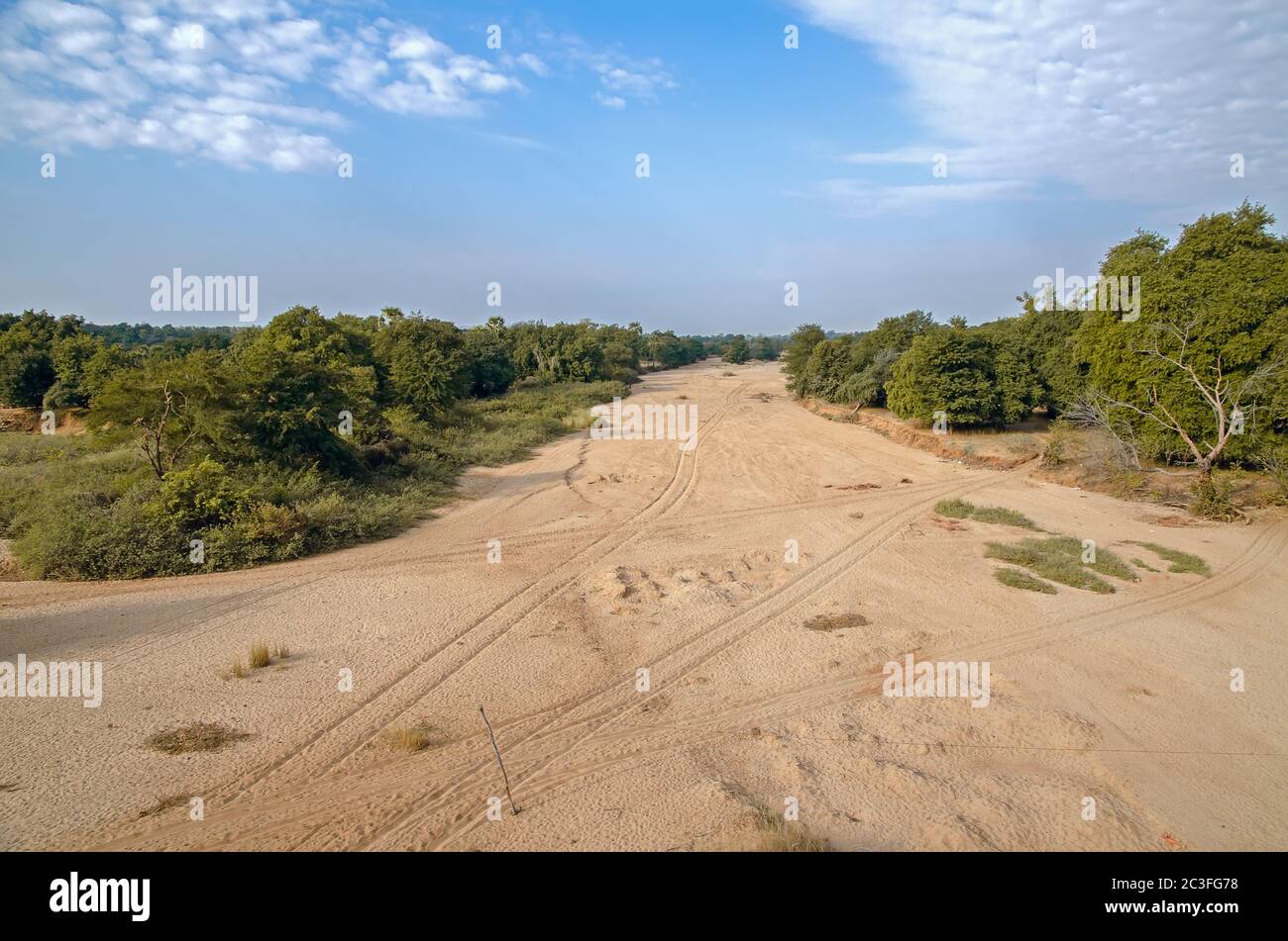 Nature dry riverbed hi-res stock photography and images - Alamy