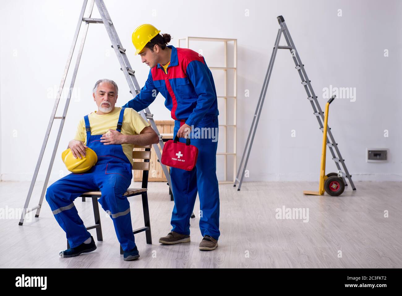 Construction first aid box hi-res stock photography and images - Alamy