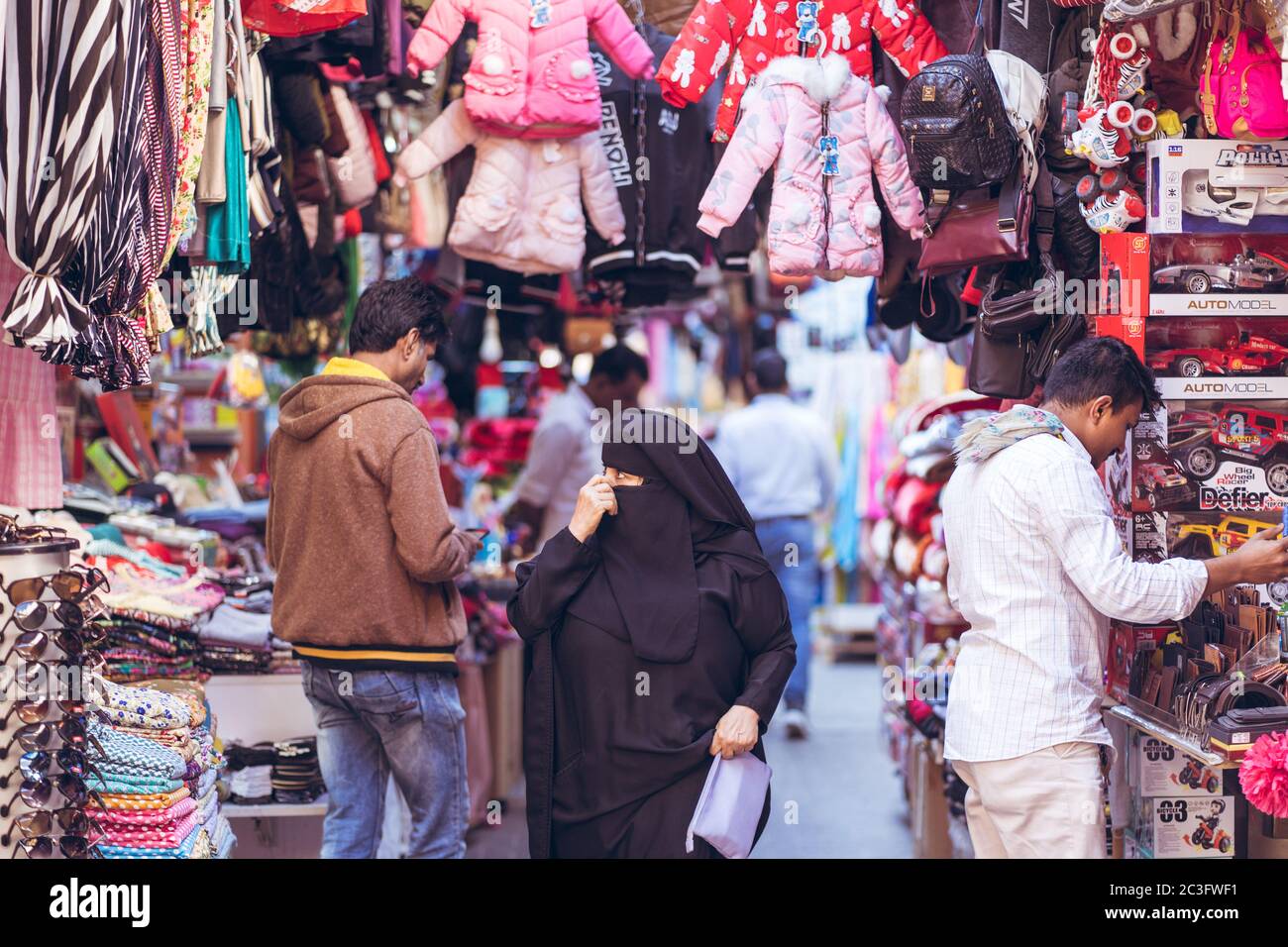 Manama, bahrain people hi-res stock photography and images - Alamy