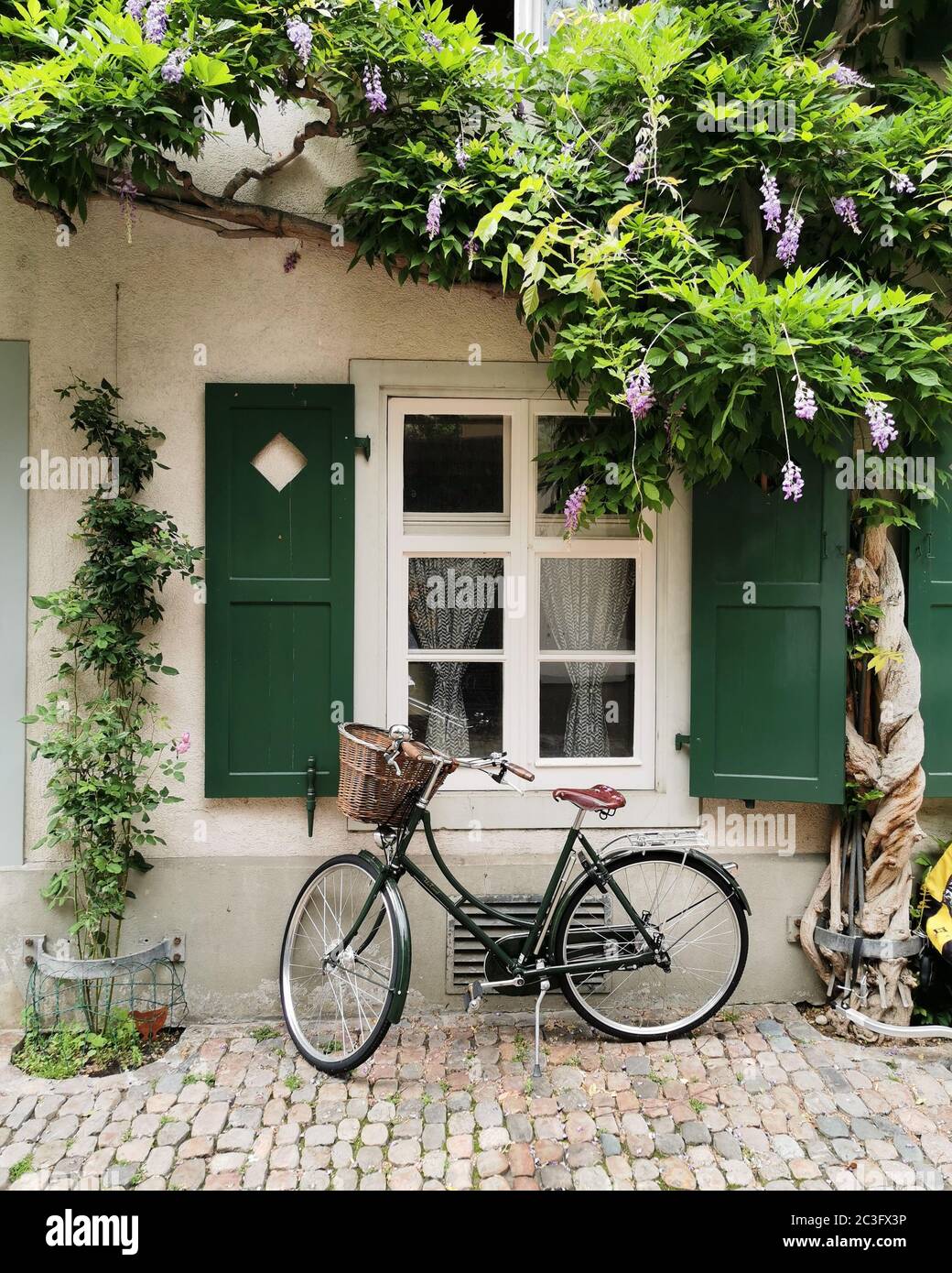 Nicehome hi-res stock photography and images - Alamy