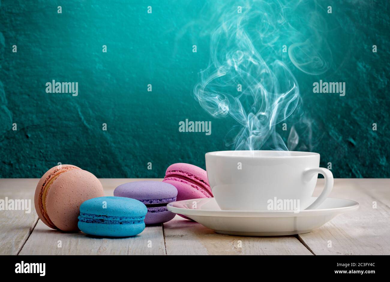 Restaurant macaroons hi-res stock photography and images - Alamy