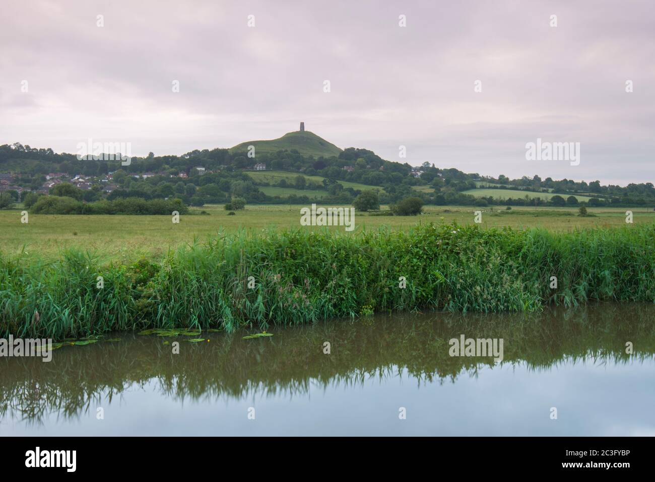 Glastonbury tor summer solstice hi-res stock photography and images - Alamy