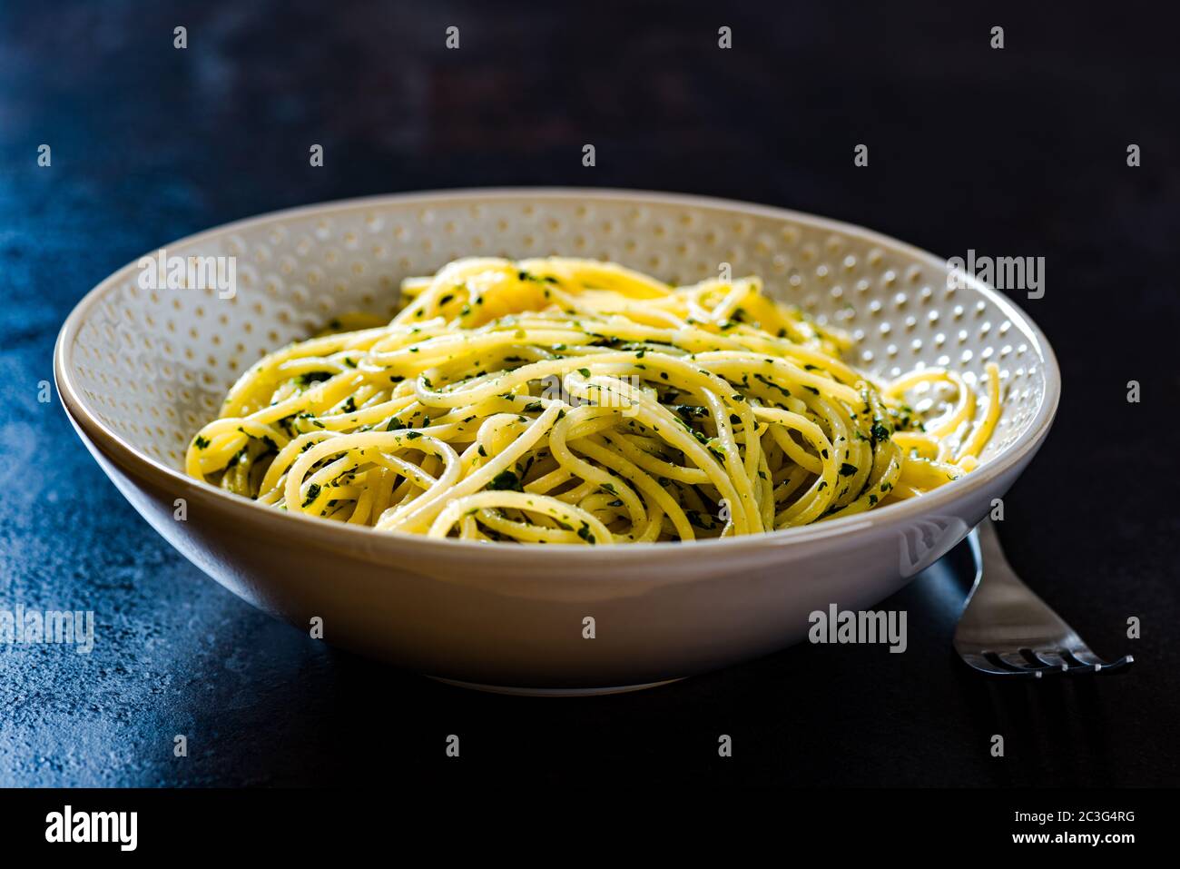 spaghetti pasta in a bowl Stock Photo - Alamy