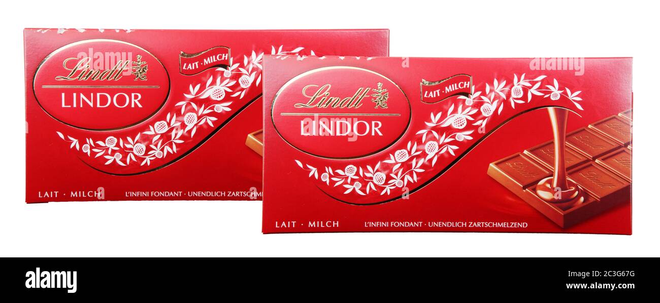 Lindt lindor chocolates Cut Out Stock Images & Pictures - Alamy