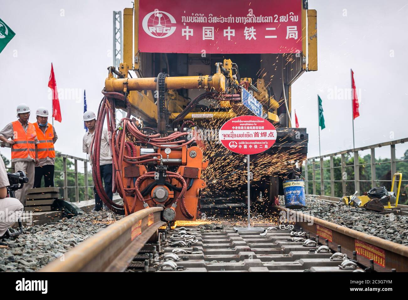 Continuous railway tracks hi-res stock photography and images - Alamy
