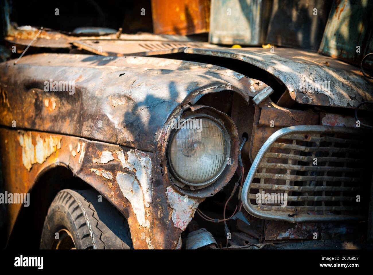 Abandoned car view hi-res stock photography and images - Alamy