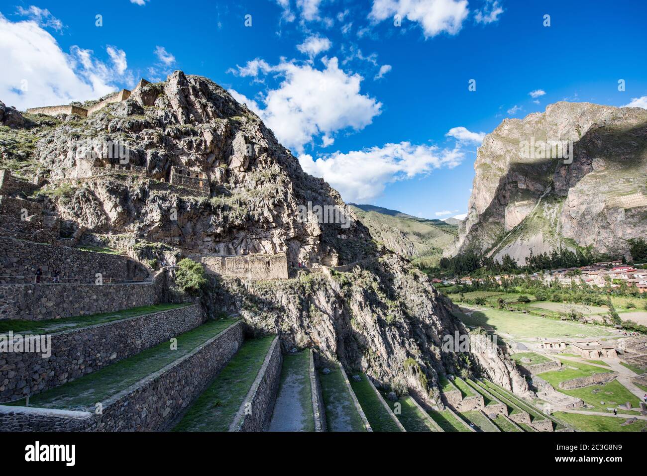 Ancient Inca Ruins Of Ollantaytambo In Peru Stock Photo - Alamy