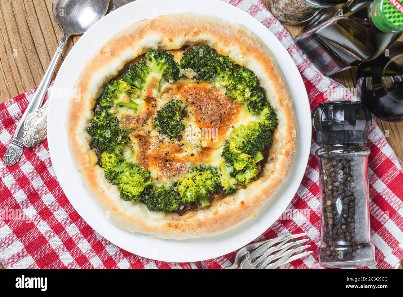 Sea broccoli pizza Stock Photo - Alamy