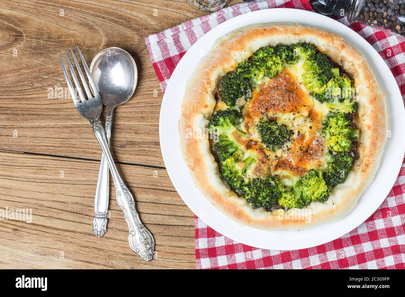 Sea broccoli pizza Stock Photo - Alamy