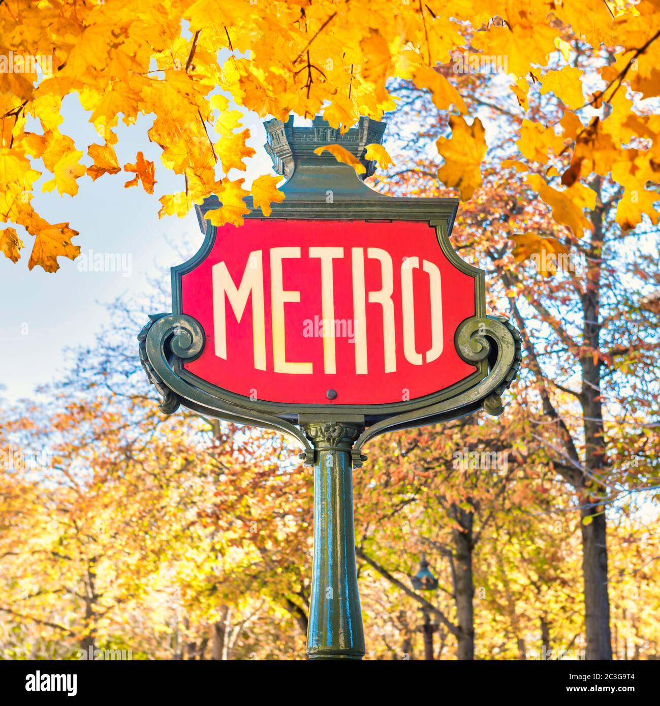 Metro subway station sign in Paris Stock Photo - Alamy