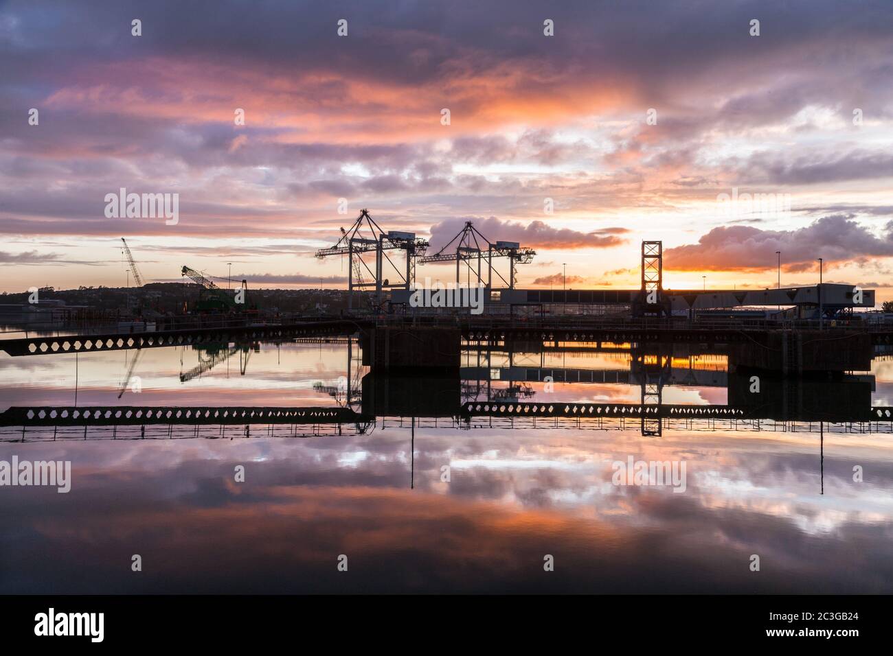 Cork container terminal hi-res stock photography and images - Alamy