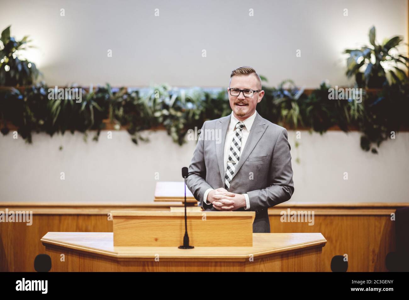 Jesus preaching in the temple hi-res stock photography and images - Alamy