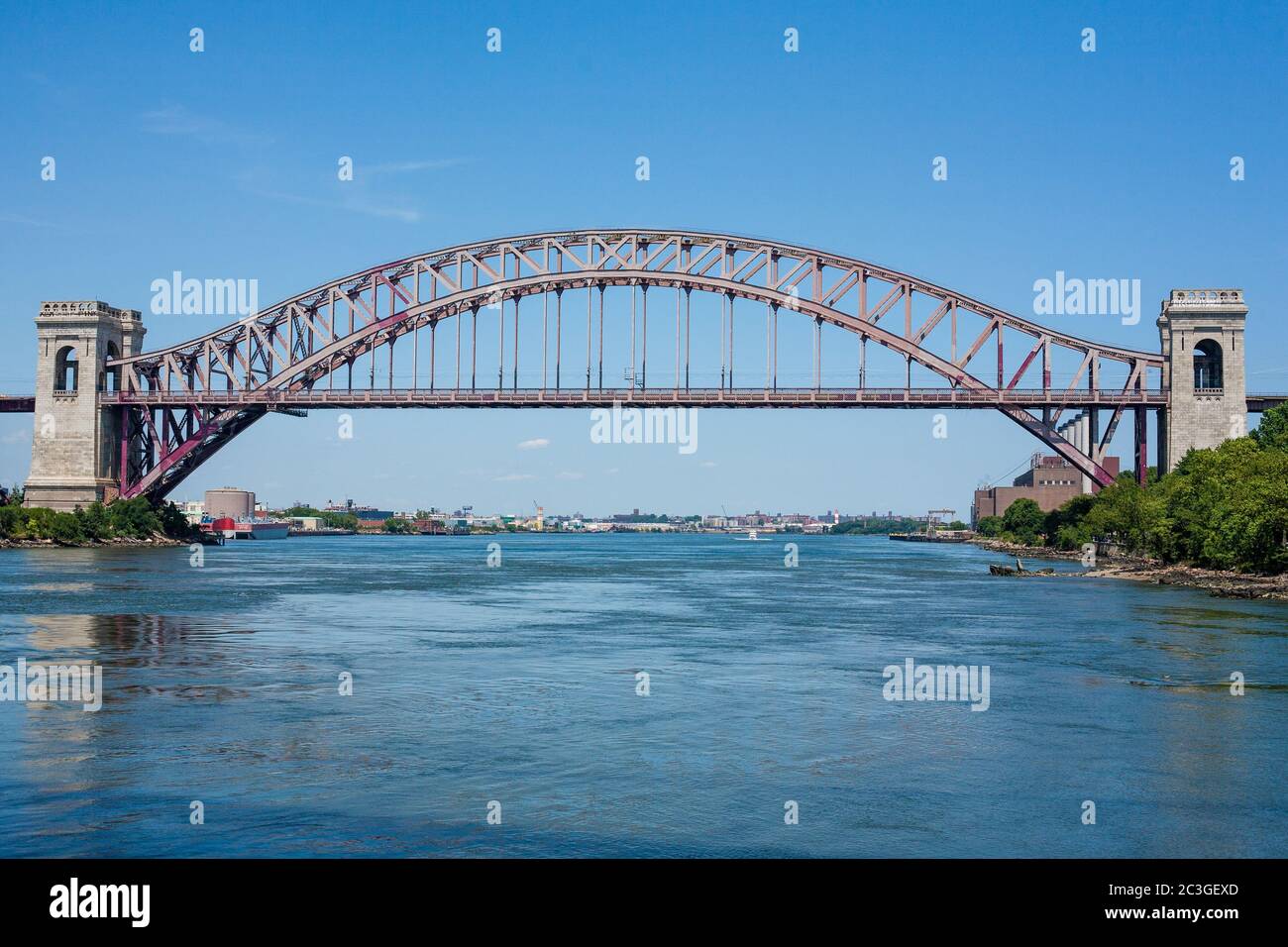 Hell gate bridge hi-res stock photography and images - Alamy