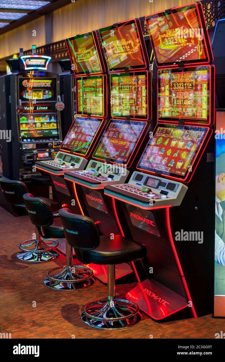 Modern gaming machines hi-res stock photography and images - Alamy