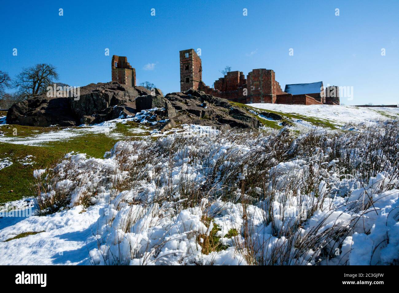 Lady jane grey bradgate park ruins hi-res stock photography and images ...