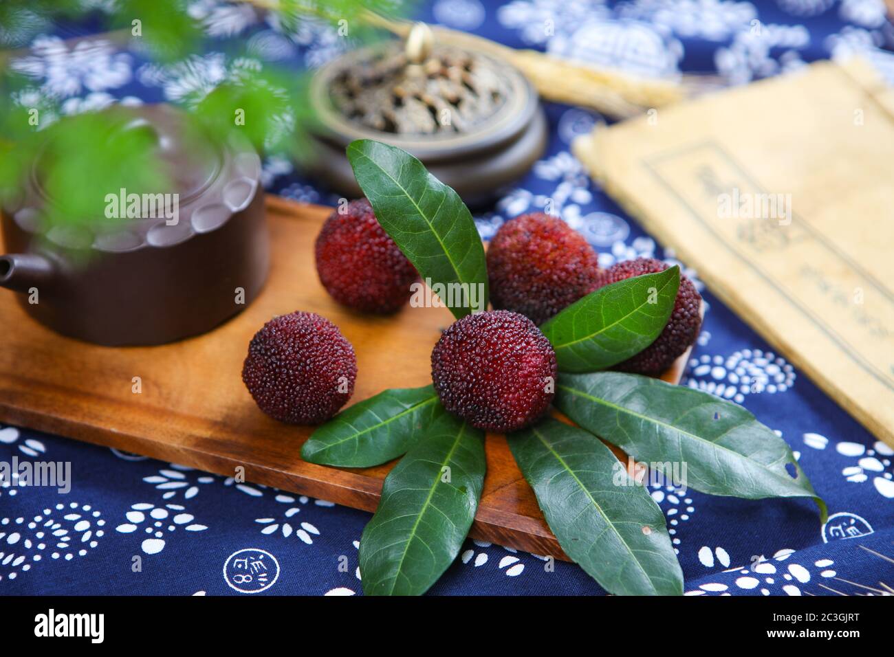 Yang mei hi-res stock photography and images - Alamy
