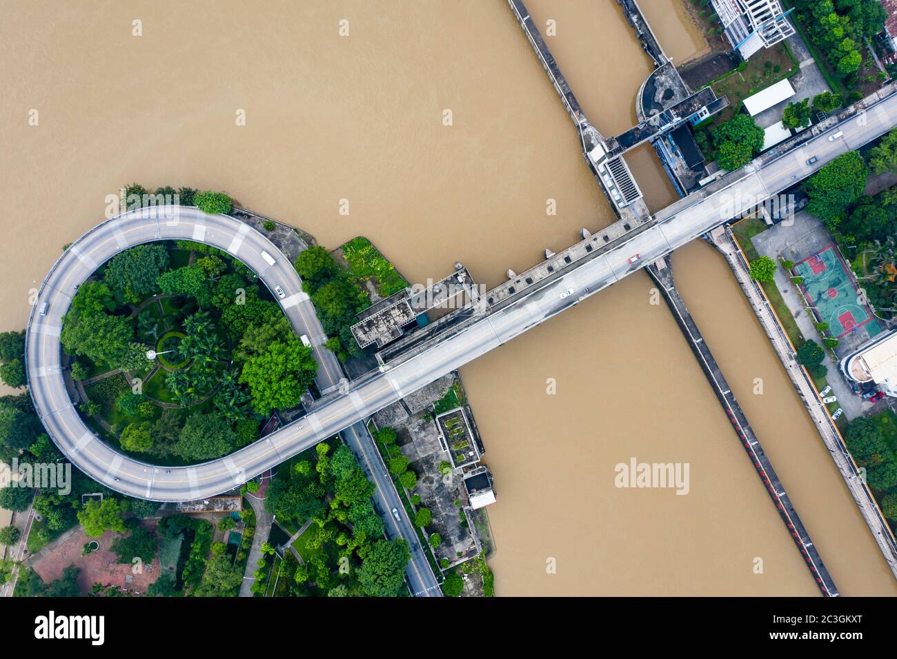 New sluice gate hi-res stock photography and images - Alamy