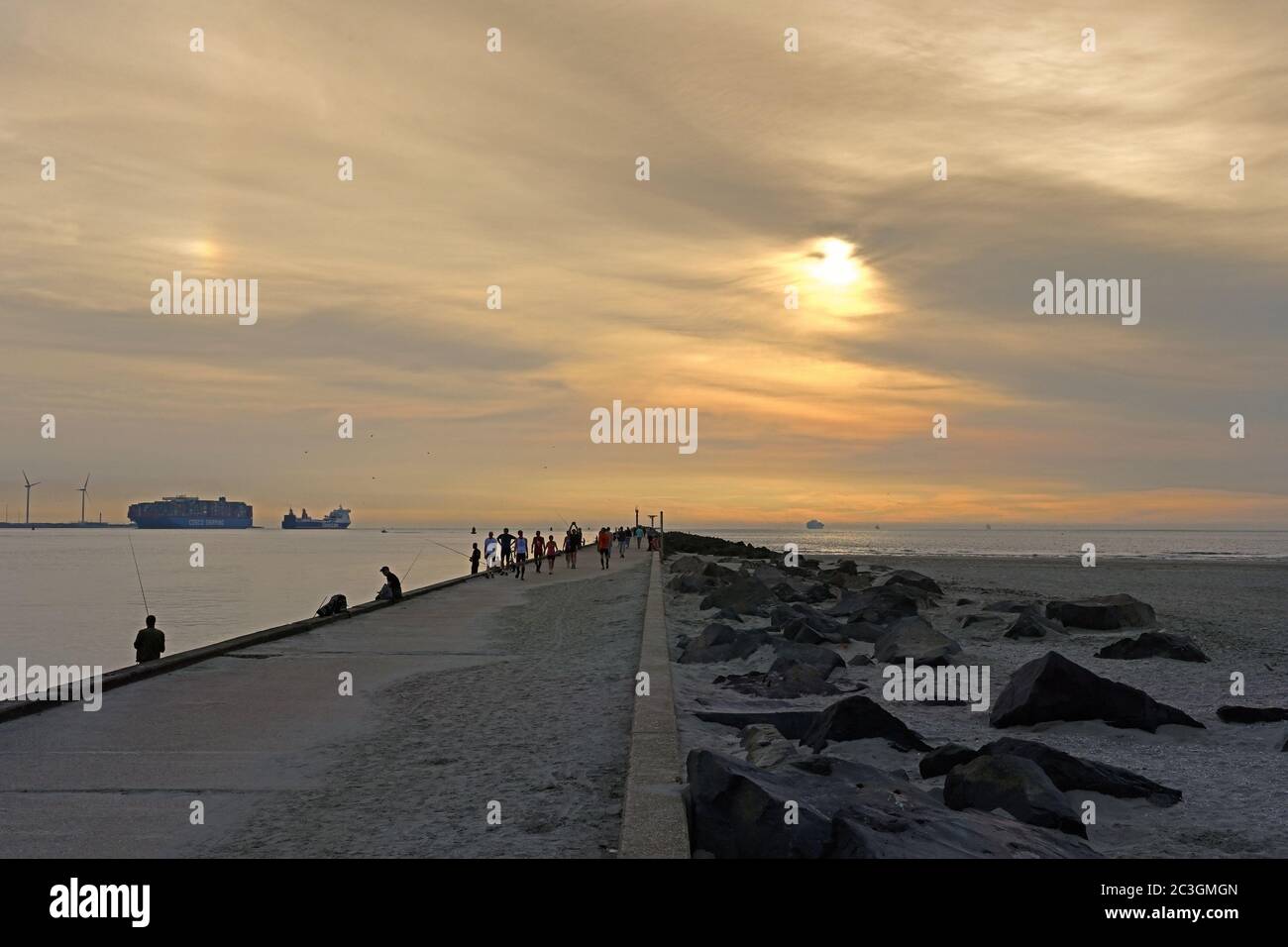 Hoek van holland beach hi-res stock photography and images - Alamy