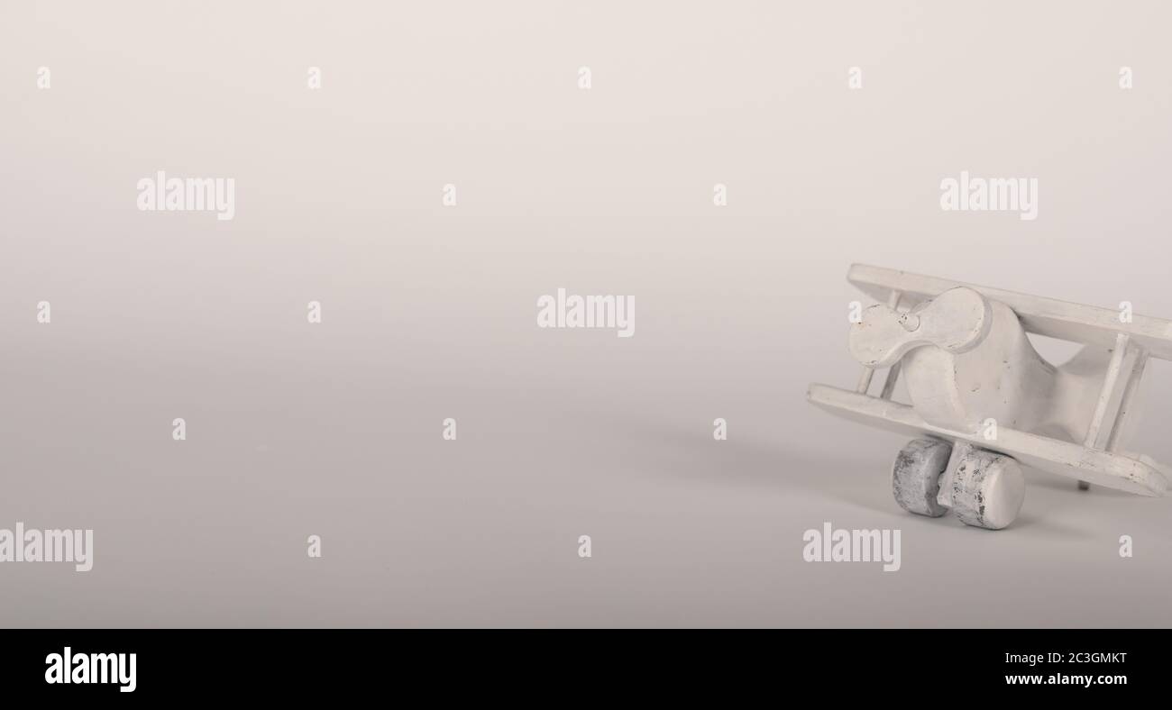 White biplane hi-res stock photography and images - Alamy