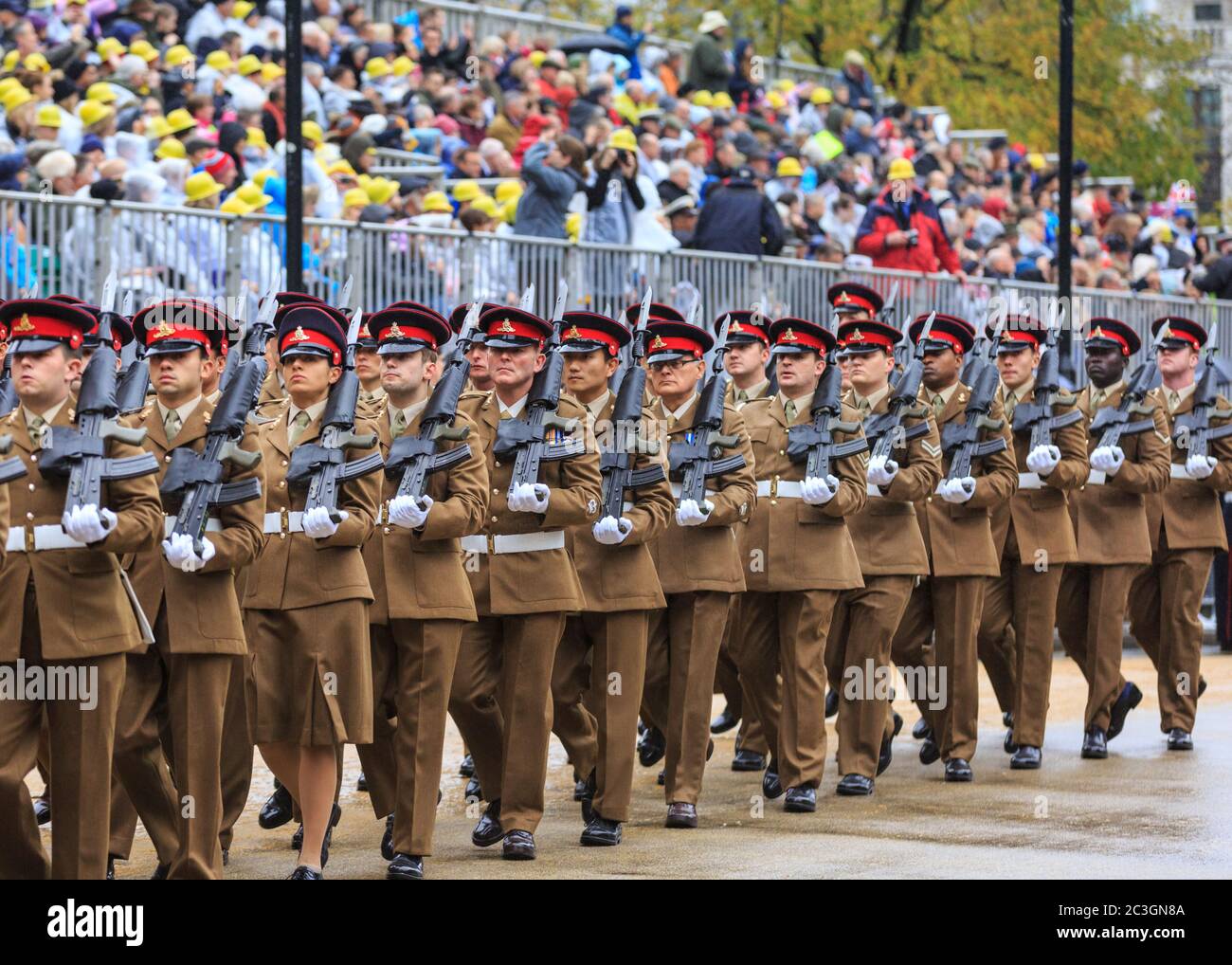 British soldiers royal artillery regiment hi-res stock photography and ...